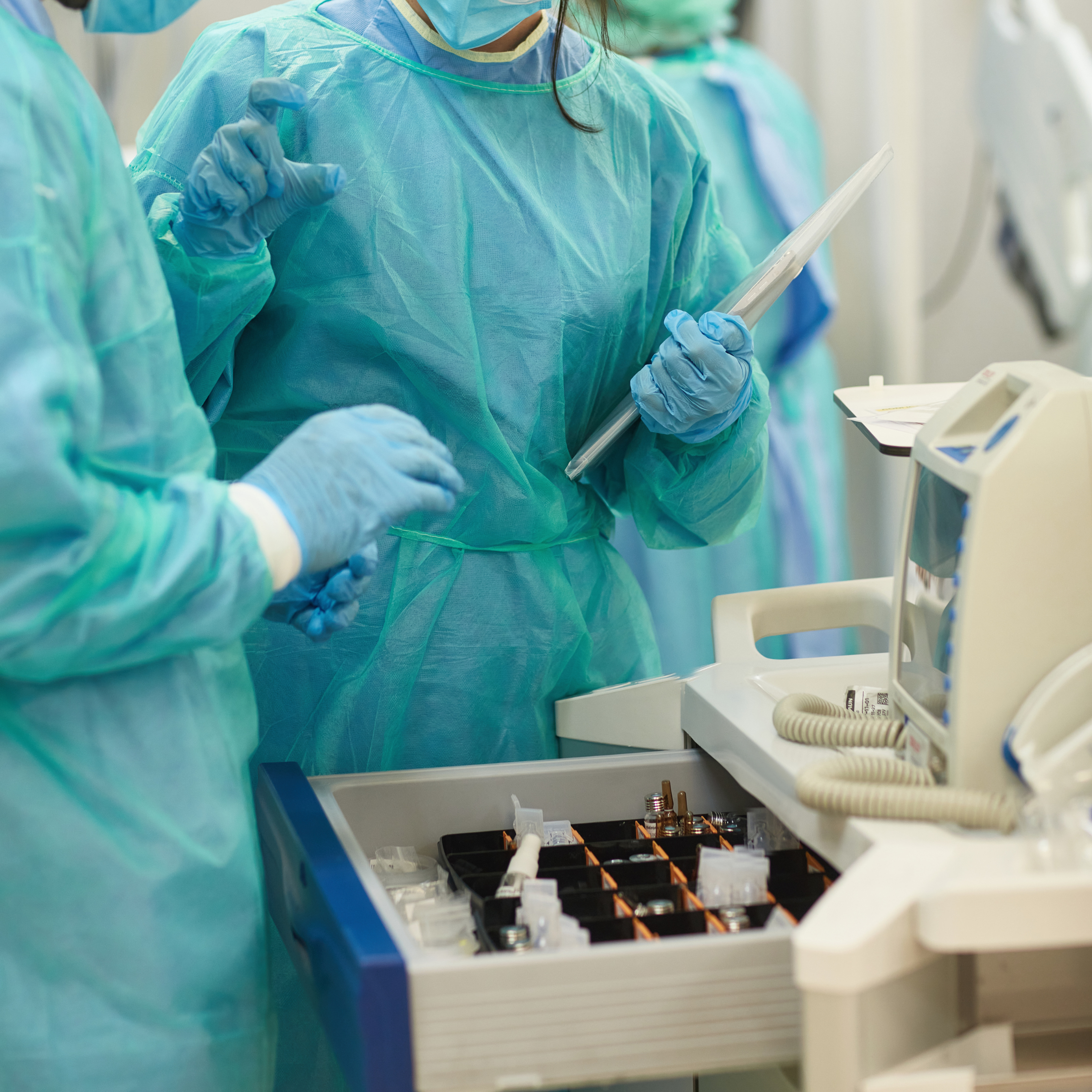 Crash Cart Checklist: What Should Always Be Stocked?