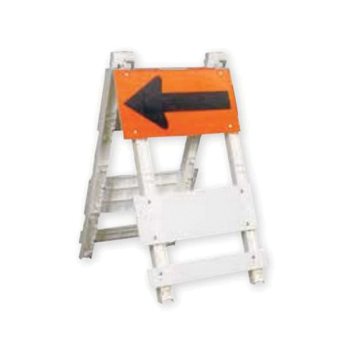 BARRICADE MODULAR DIR ARROW PLSTC 13LB