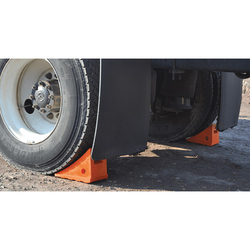 CHOCK WHL 9IN 8-1/2IN 10IN ORN 9.5LB