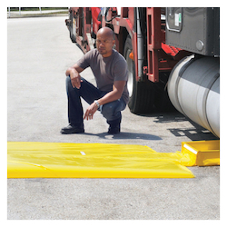 POOL CONTAINMENT SPILL 5 IN DEPLOYED YEL