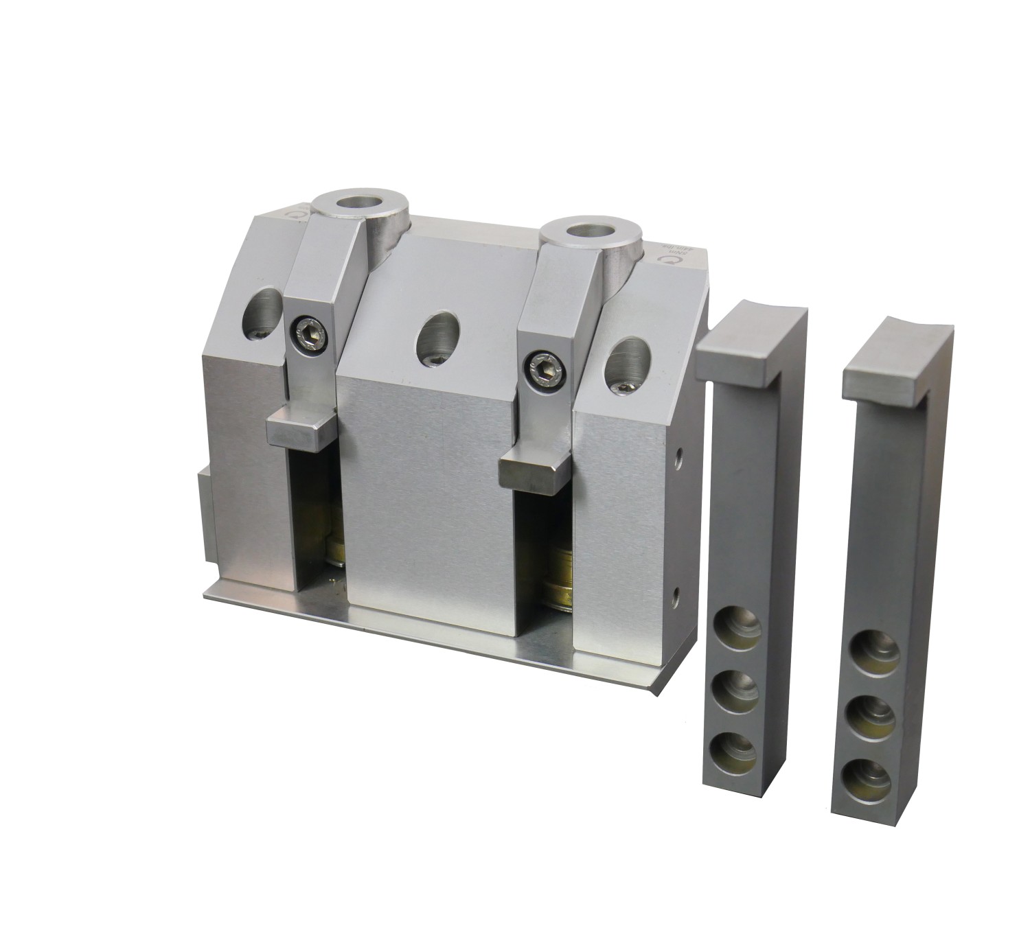 Large Vertical Vise - Homepage | Belmont Equipment & Technologies